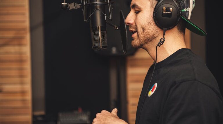 Videocast: O que é, como funciona e como criar o seu próprio | SUA IMPRENSA